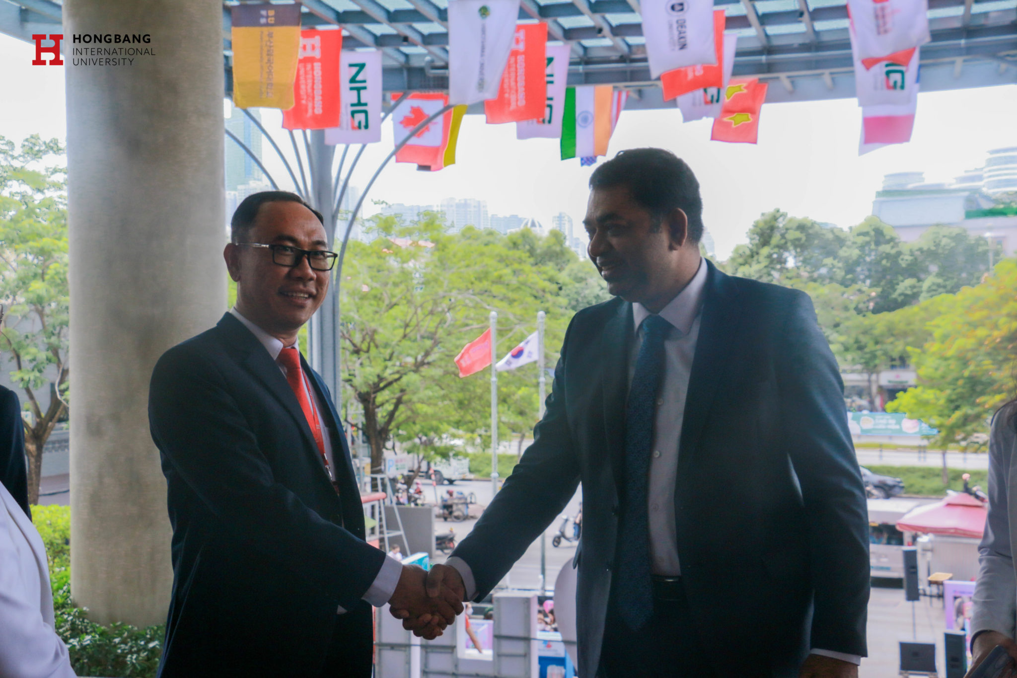 Consulate General of India in Ho Chi Minh city visits Hong Bang ...