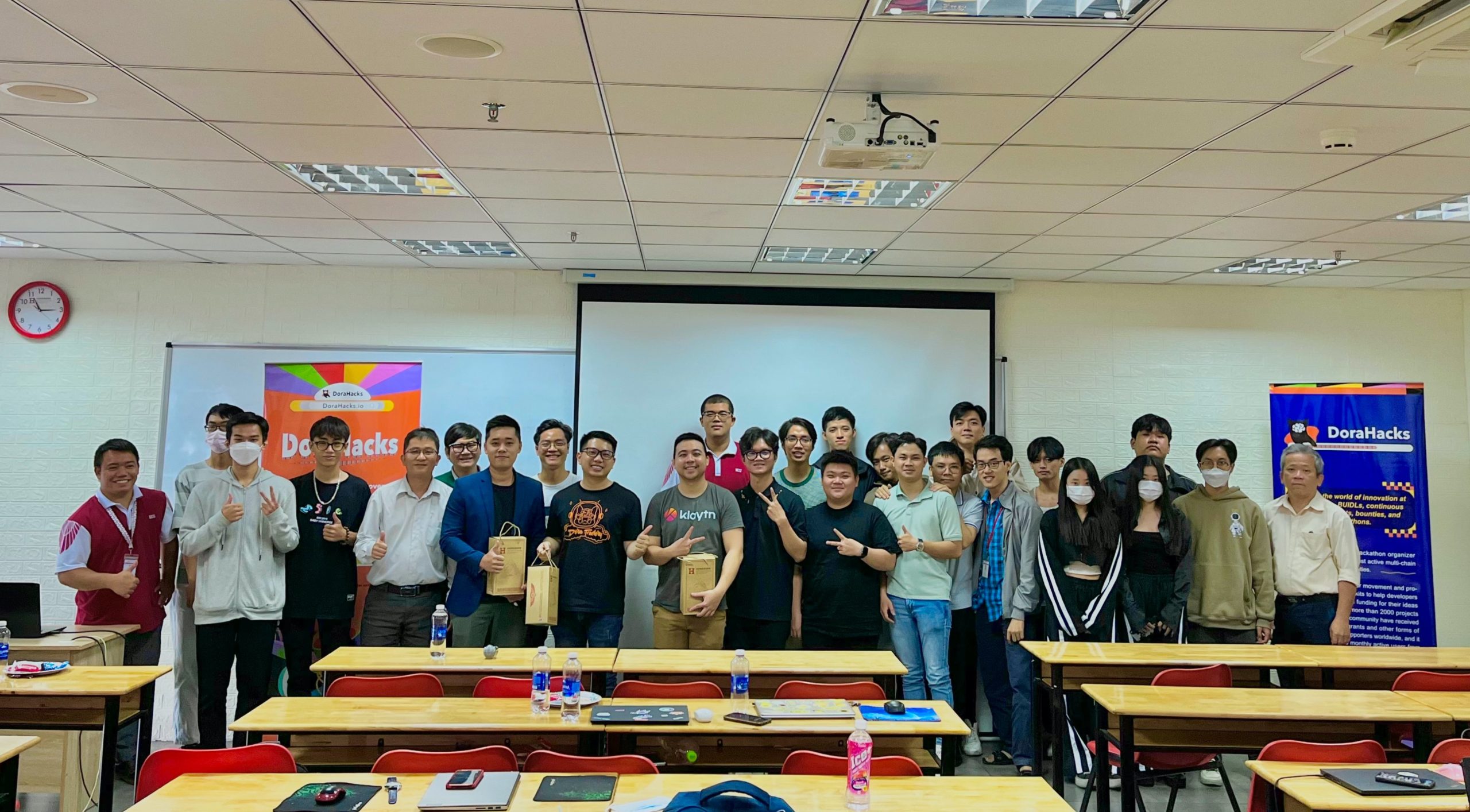 Recap Workshop: Chuyên đề về Blockchain - Trường Đại học Quốc tế Hồng Bàng